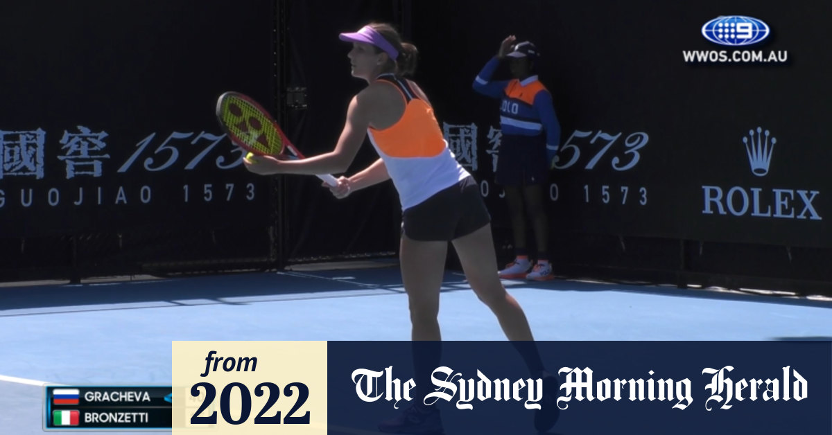 Video: Varvara Gracheva vs Lucia Bronzetti: Australian Open 2022